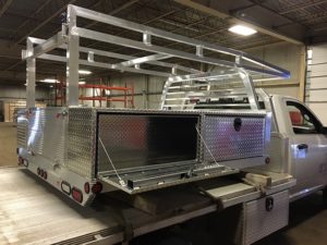 Custom Service Bed Tool Boxes vs. Traditional Service Bodies